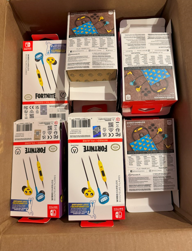Wholesale Lot of 60+ Wired Earbuds - Nintendo Switch Fortnite Peely ...