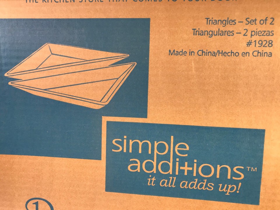 The Pampered Chef Simple Additions Stoneware Triangle Serving Dish ...