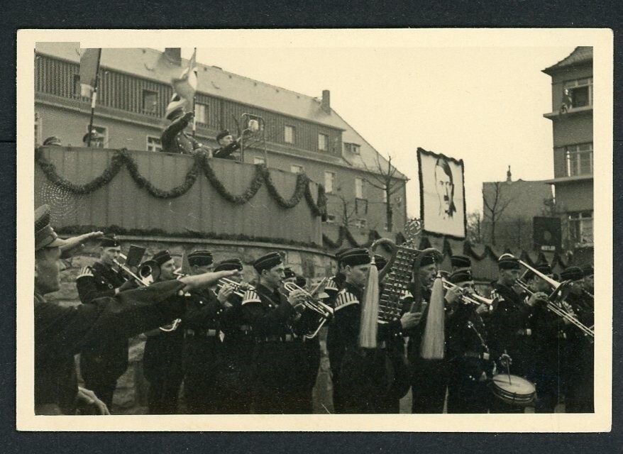 DAF Members Honor Der Dolf w/ Band, Banners & More German WW2 Photo | eBay
