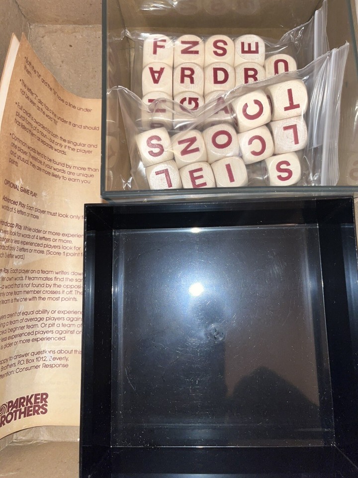 Big Boggle Game Parker Brothers Bigger Hidden Word Game 50% More Cubes ...
