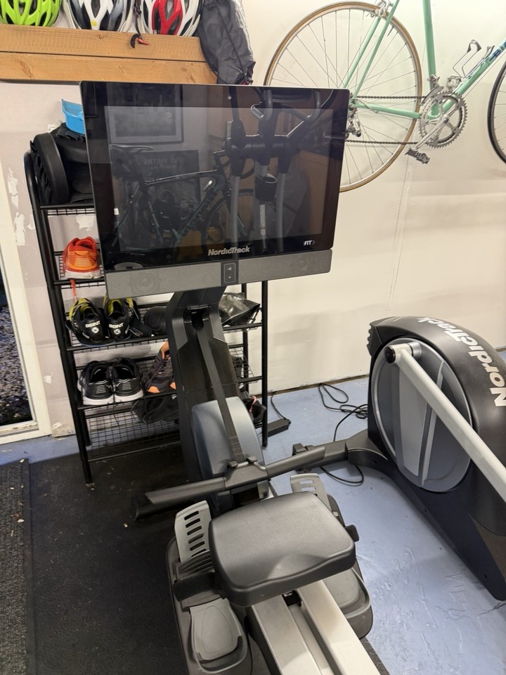 NordicTrack RW900 Smart Rowing Machine Excellent Condition Hardly Used ...