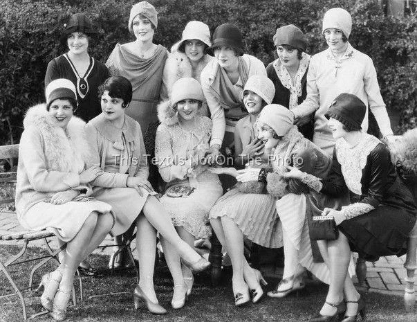Roaring Twenties Flappers Fashion