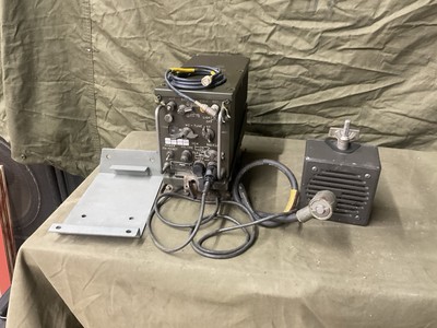 TESTEDWorking Military Radio R442 Receiver + Sponson Plate + Accy’s ...