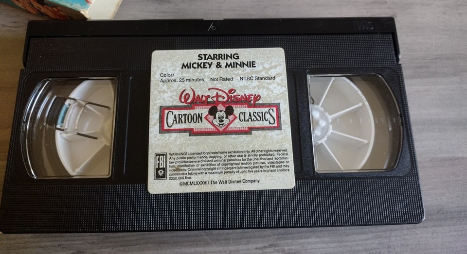 Walt Disney Cartoon Classics Starring Mickey & Minnie Mouse Volume 6 ...