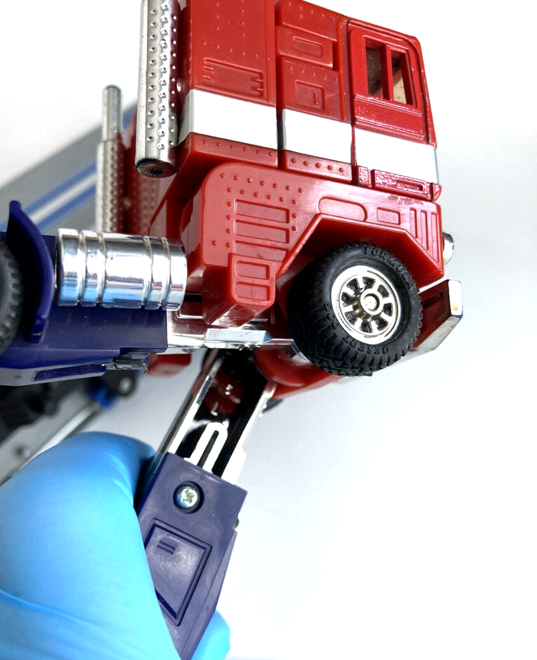 Transformers G1 Optimus Prime 95% Complete Vintage Figure Light Blue ...