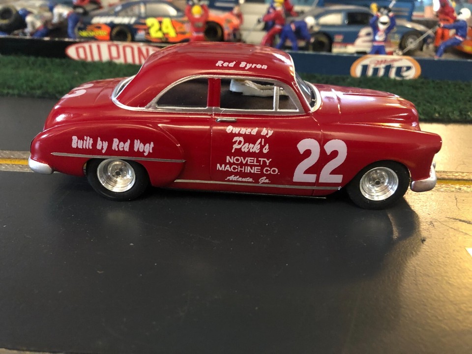 Nascar Champion Oldsmobile 1949 Red Byron resin slot car 1/32 scx ...