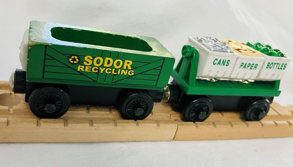 Sodor Recycling Train & Recycling Bins & Car Thomas the Tank Wooden ...
