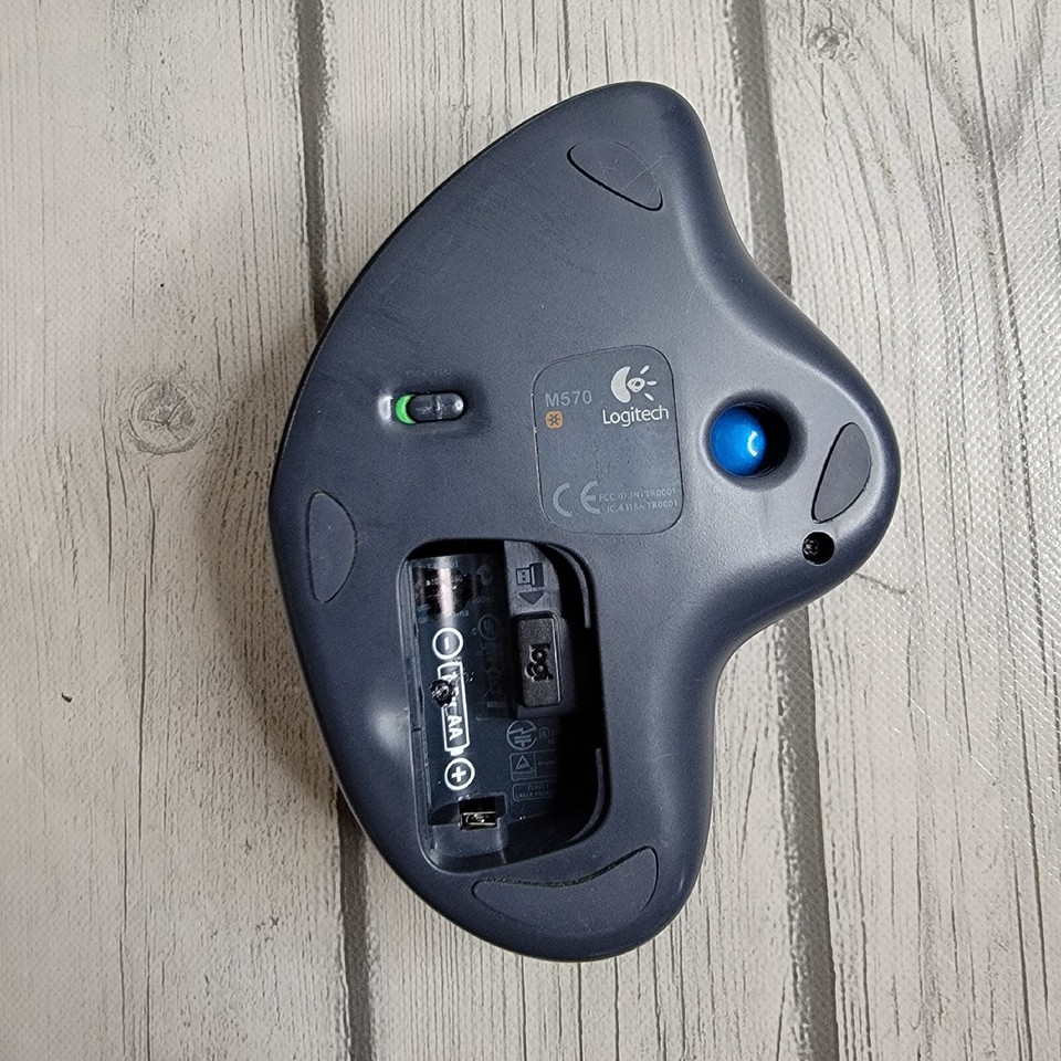 Logitech M570 Wireless Trackball Mouse w/ Logitech USB Unifying ...