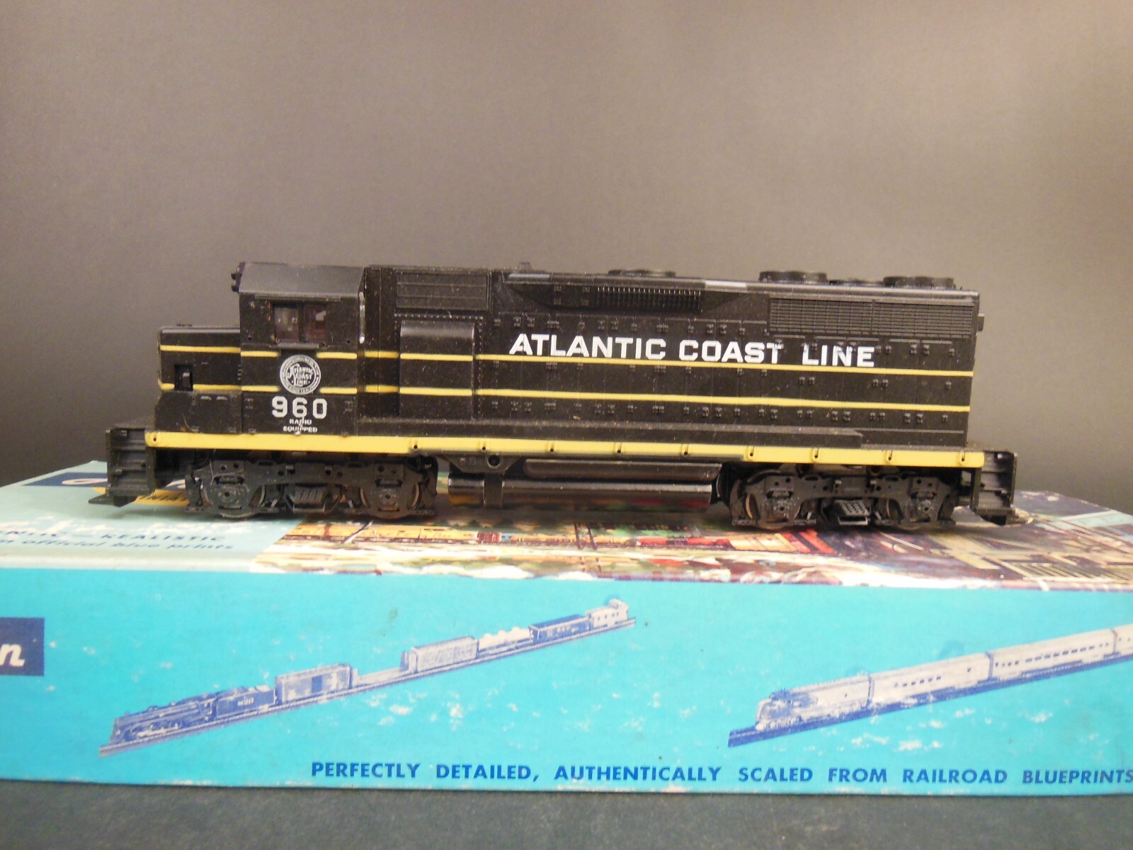 HO SCALE ATHEARN ATLANTIC COAST LINE GP35 LOCOMOTIVE | eBay