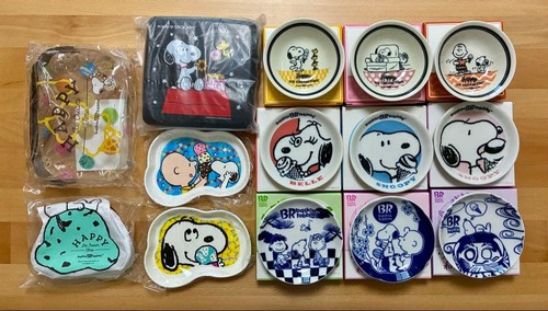 Snoopy 14-Piece Set Small Plates Tiered Food Container Pouch Unused | eBay