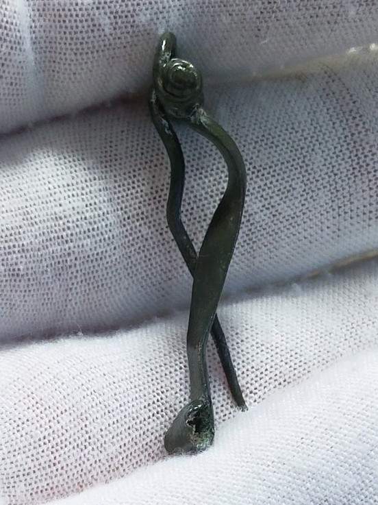 Complete Roman Augenfibel Or Mackreth Brooch Metal Detecting Find (97 ...