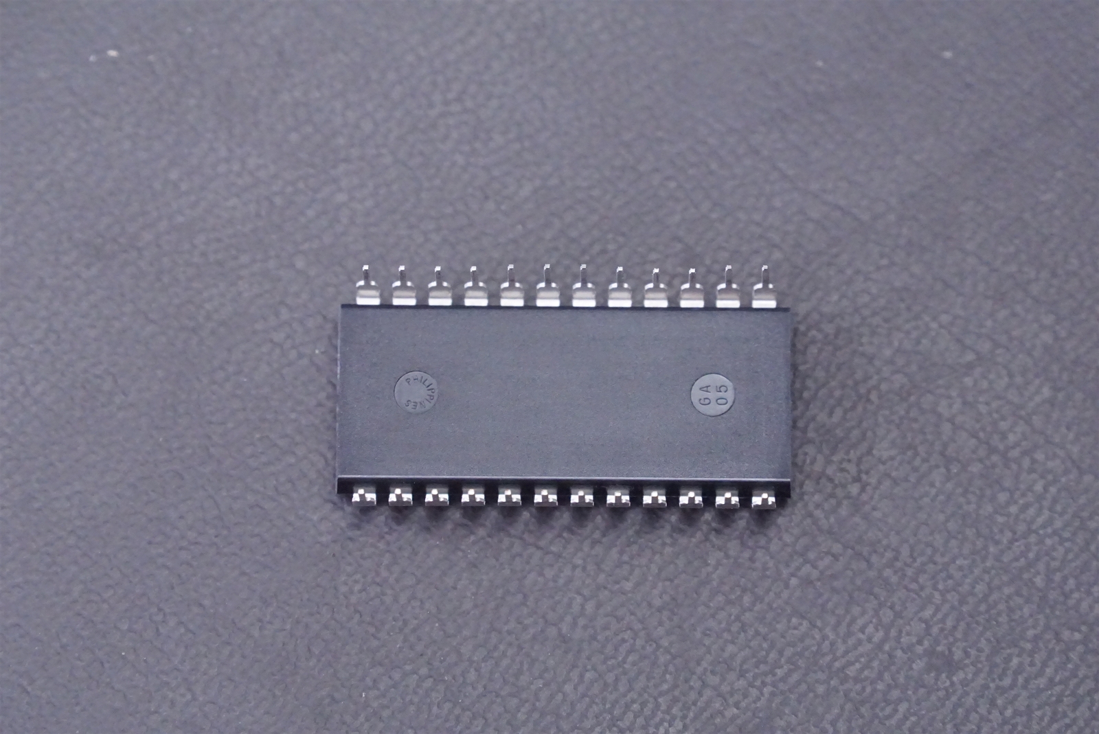 Intersil IP82C54-10Z Programmable Timer Circuit 10MHz 4.5 → 5.5 V 24 ...