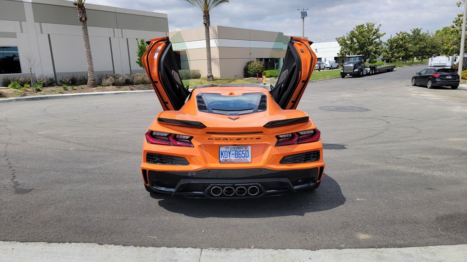 Chevrolet Corvette C8 Z06 2023 - 2024 Vertical Lambo Door kit Vertical ...