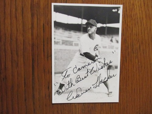 WARREN HACKER (Died in 2002)Chicago Cubs Signed 3 x 5 Black & White ...