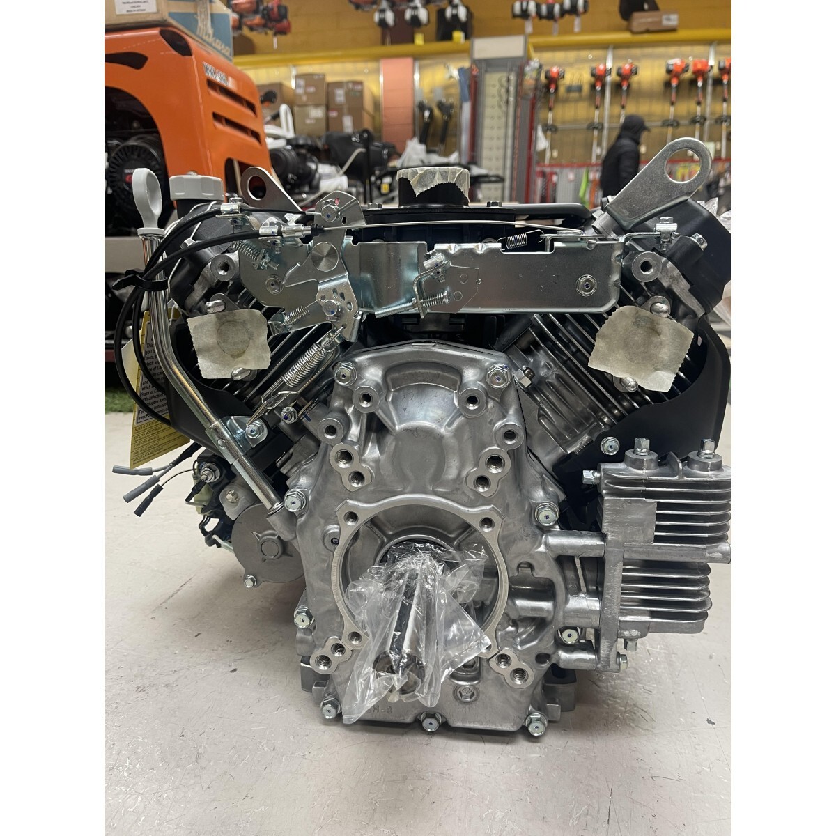 Honda GX690RHTXF2 V-Twin 4-stroke OHV Engine 22.1HP w/ Electric Start ...