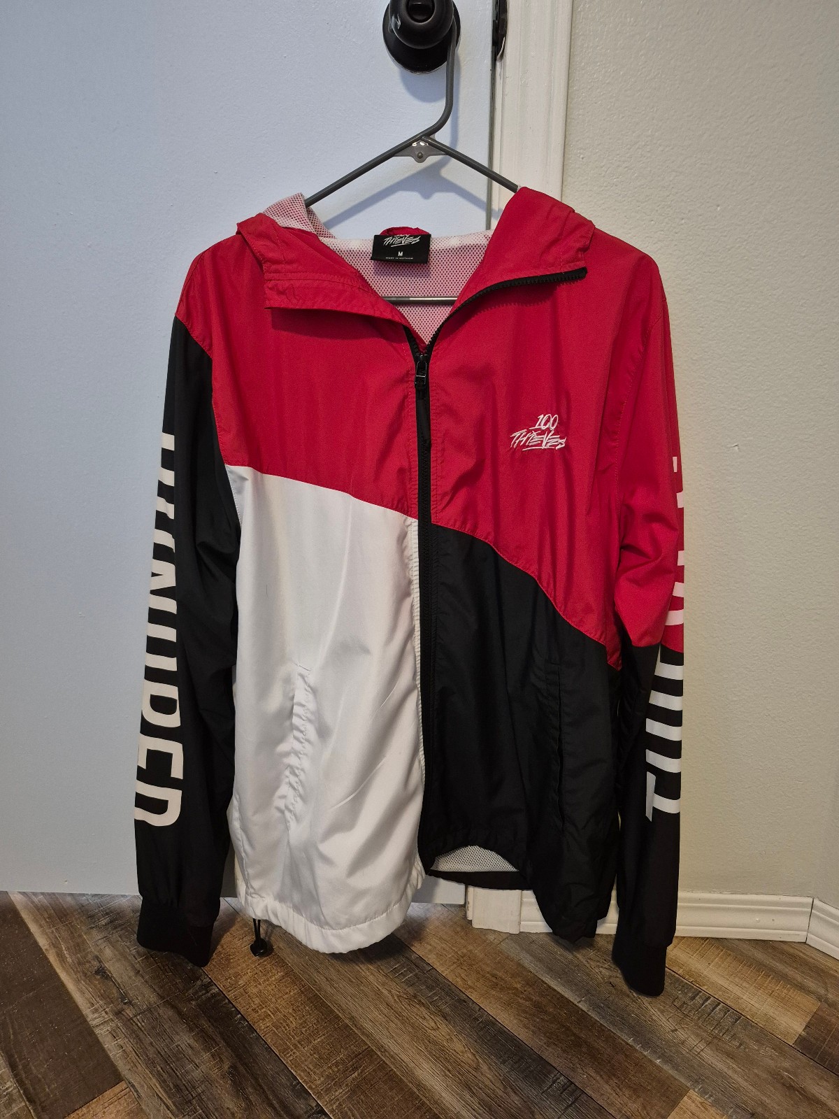 100 Thieves Tri Color Men’s Windbreaker Size Medium - Gem