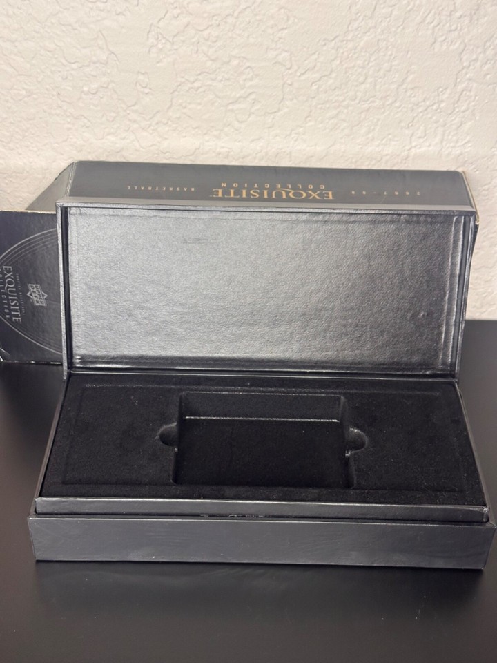 2007 Exquisite LeBron James Player Exclusive Autographed Box /23 w ...