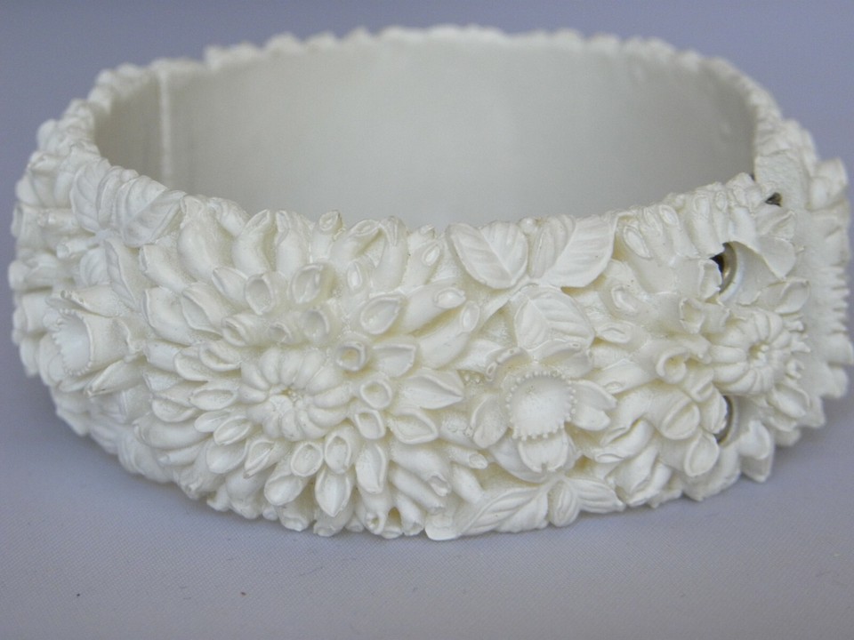 Vtg Celluloid Clamper Bracelet Hinged 3D Molded Off White Floral ...