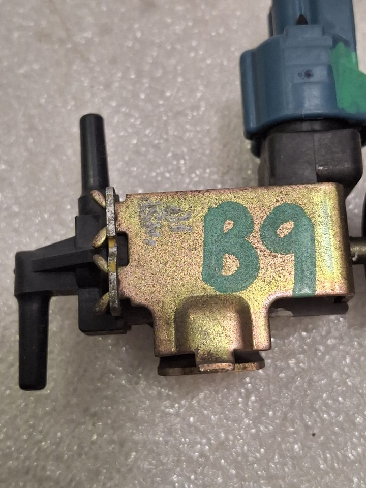 Toyota Vacuum Valve Swith Connector 25860-0A010 MX184600-4240 **424 ...