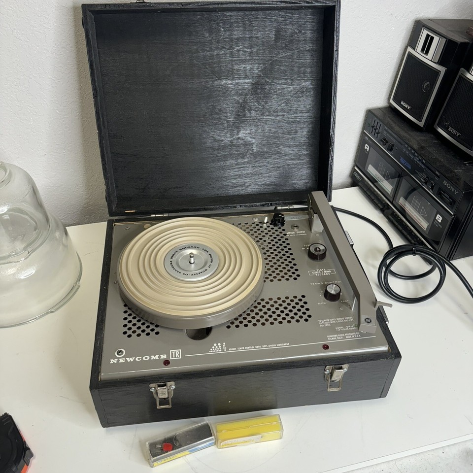 Vintage Newcomb Solid State CK-40 TR Record Player Turntable READ | eBay