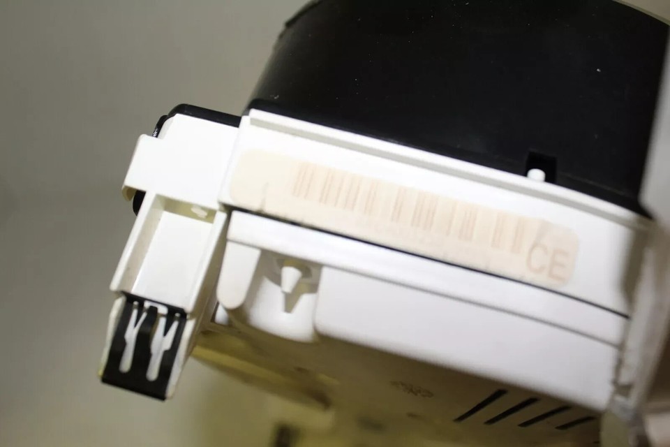 Speedometer Instrument Cluster Dash Panel Gauges 2010 Ford Mustang ...