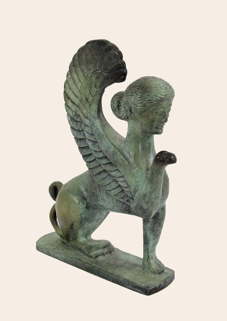 Statue De Sphinx Grec Winged Sphinx Statue Stock Image C038/3731