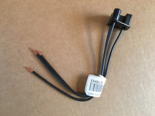 New Genuine Mack Part # CH3029 Connector 3 Wire Headlamp Light | eBay