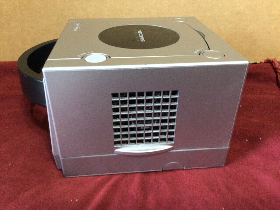 Nintendo GameCube Console DOL-101 Silver w/Mad Catz Wireless Controller ...