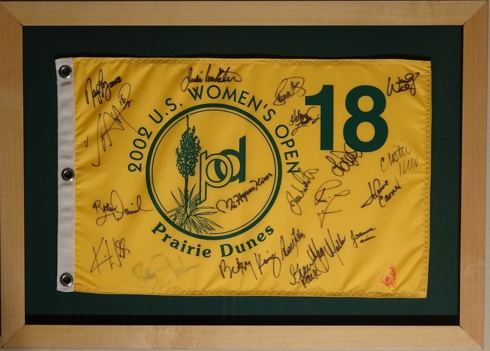 Autographed LPGA golf flags -see details for all the players that ...
