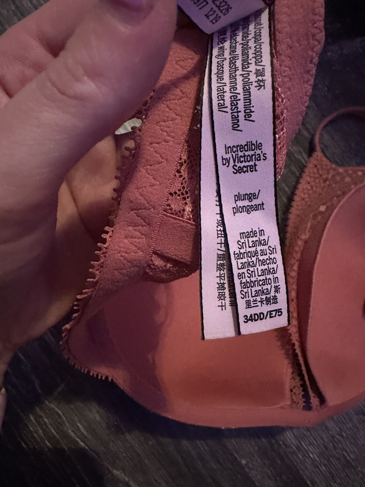 Victoria’s Secret incredible plunge bra size 34DD - Gem