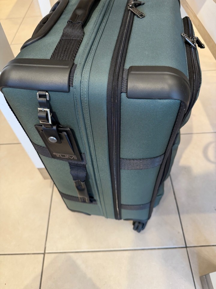NEW Tumi Lyndon SHORT TRIP Expandable 4 Wheel Packing Suit Case -DARK ...