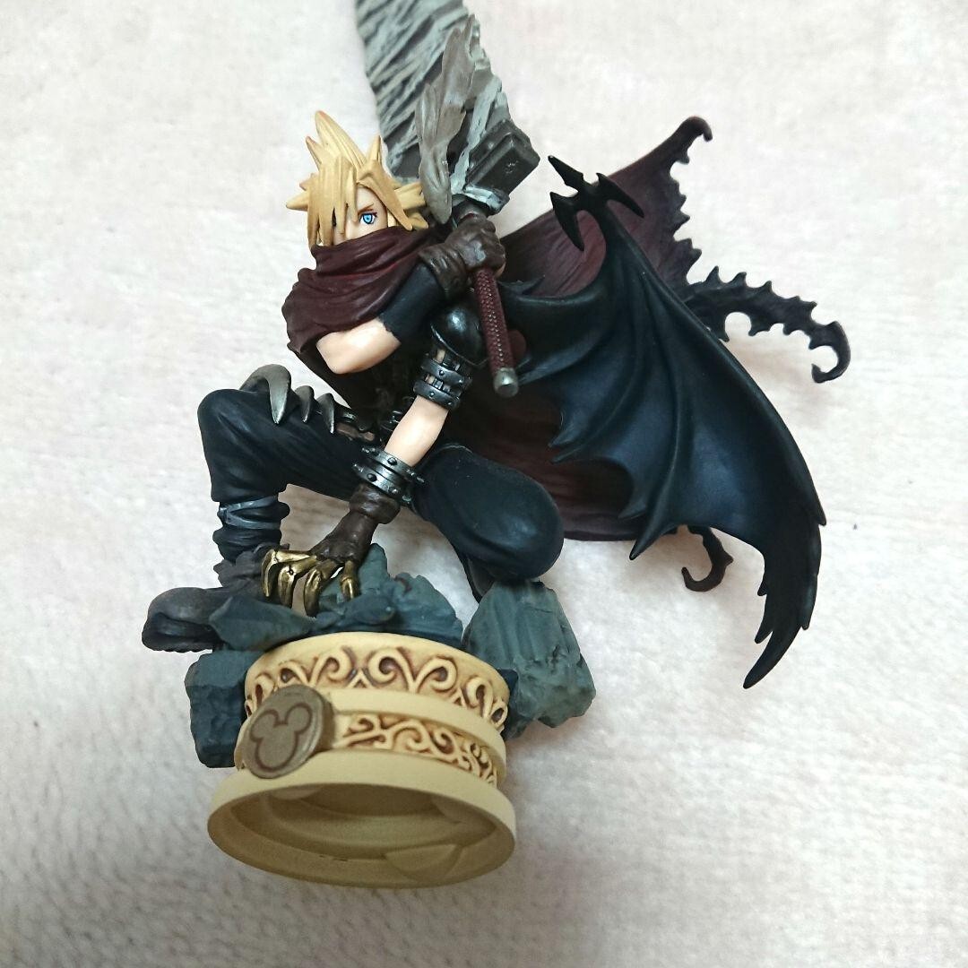 Kingdom Hearts Cloud Figure