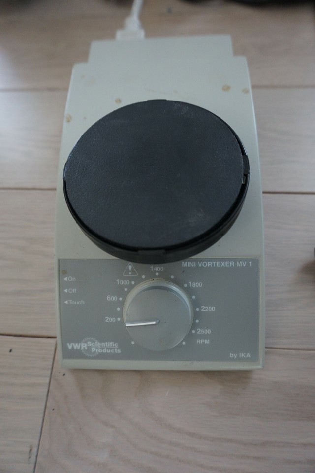IKA VWR mini vortexer shaker centrifuge tubes MV1 MV-1 old touch fvg | eBay