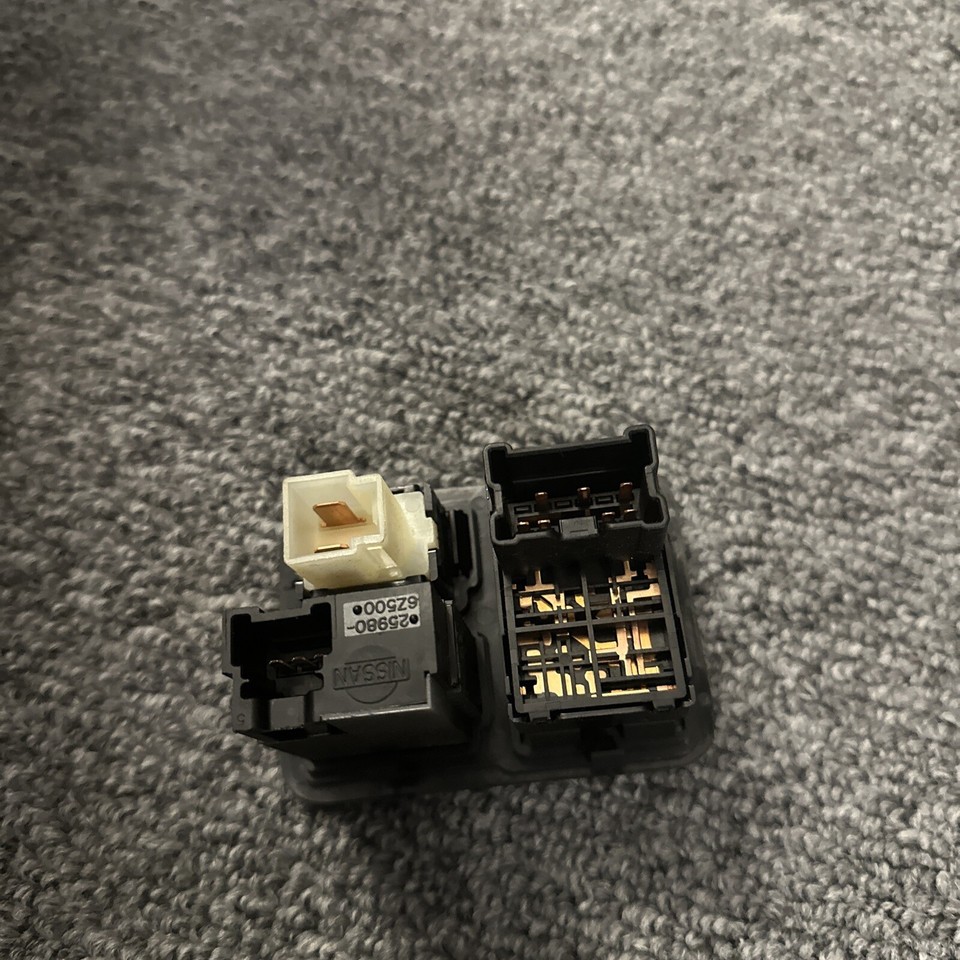 2005 Nissan Sentra Trunk pop switch power mirror control trim bezel ...