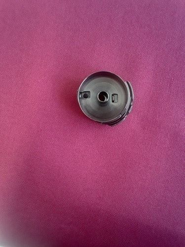 SINGER 221 Featherweight Machine # AM 694038 Bobbin Case | eBay