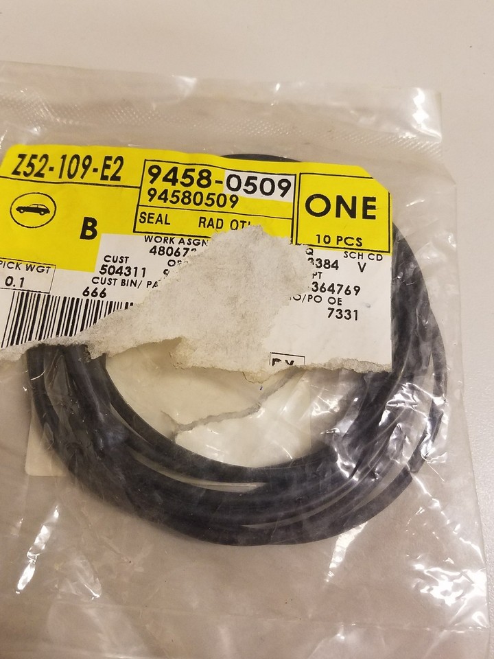 8x Genuine GM 94580509 SEAL. Engine Coolant Pump. Radiator Outlet Lower ...