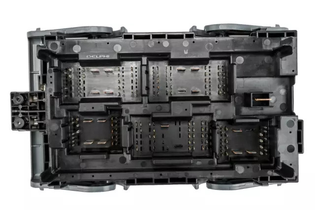 Genuine GM Engine Wiring Harness Junction Block 22798213 | eBay