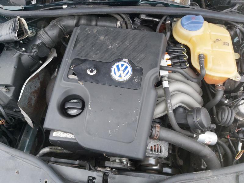 4B0611301E Brake Master Cylinder Reservoir for Volkswagen Passat ...