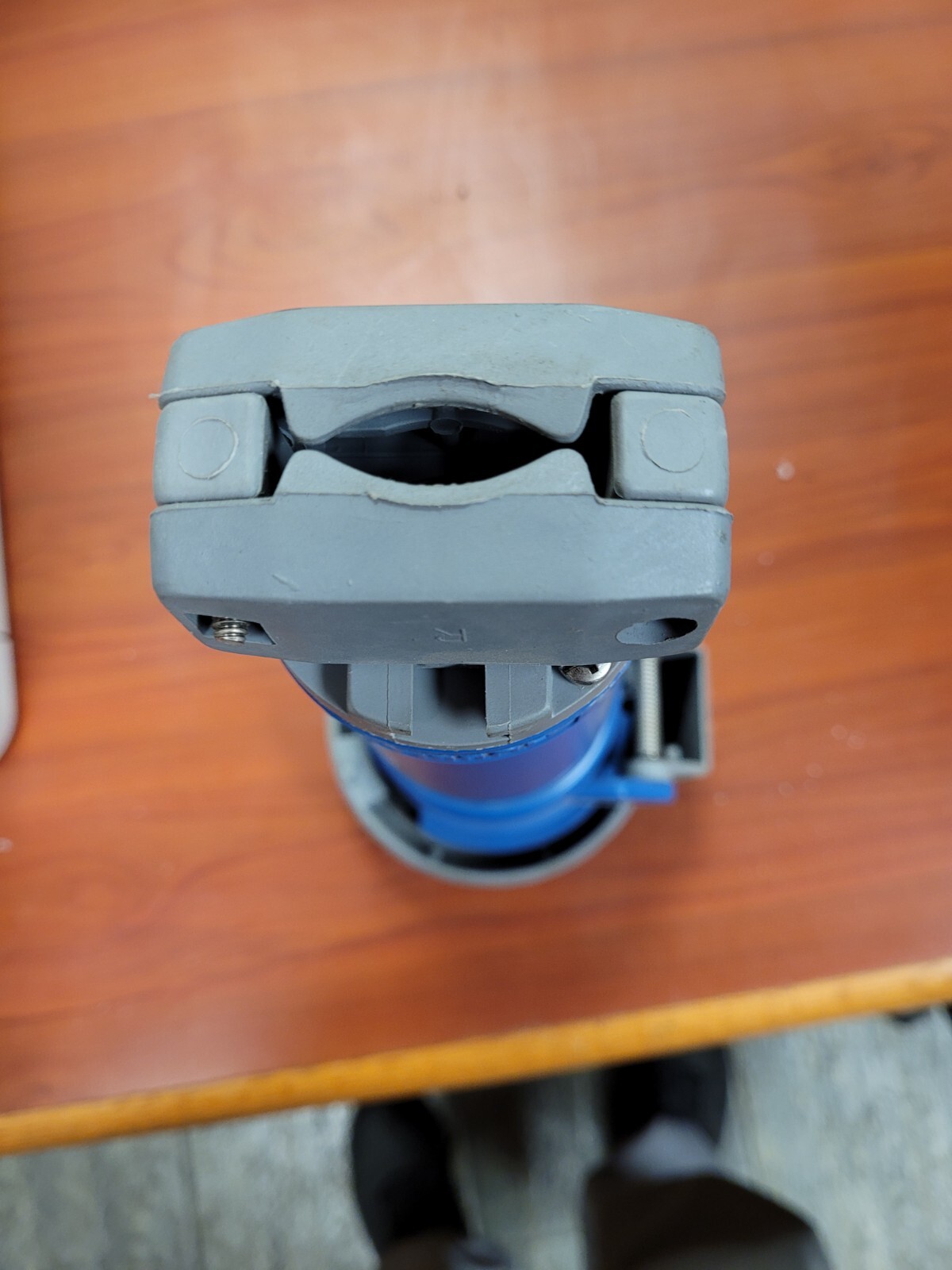 Hubbell 560C9W 4 Pole 5 Wire 60 Amp Pin Sleeve Connector for sale ...