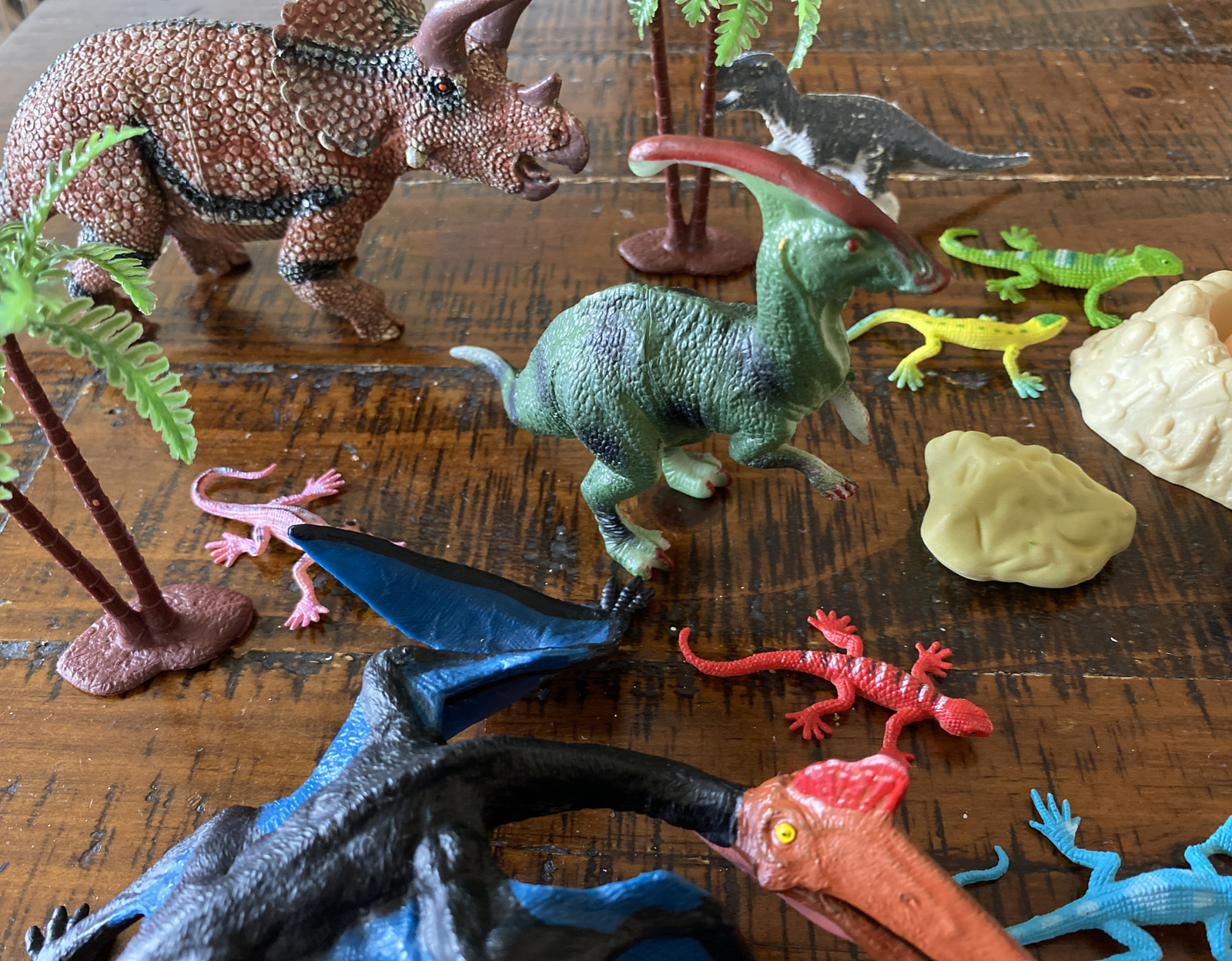 Toy Dinosaur Bulk Lot Plastic Toys Dinosaurs Kids Imaginative Play ...