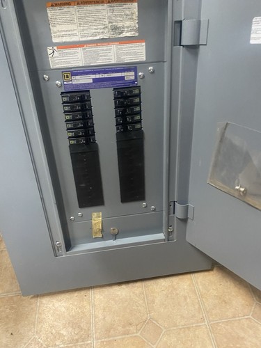 Square D 225 Amp 208V 3PH 4W MLO Panelboard NQOD442L225CU - Never used ...