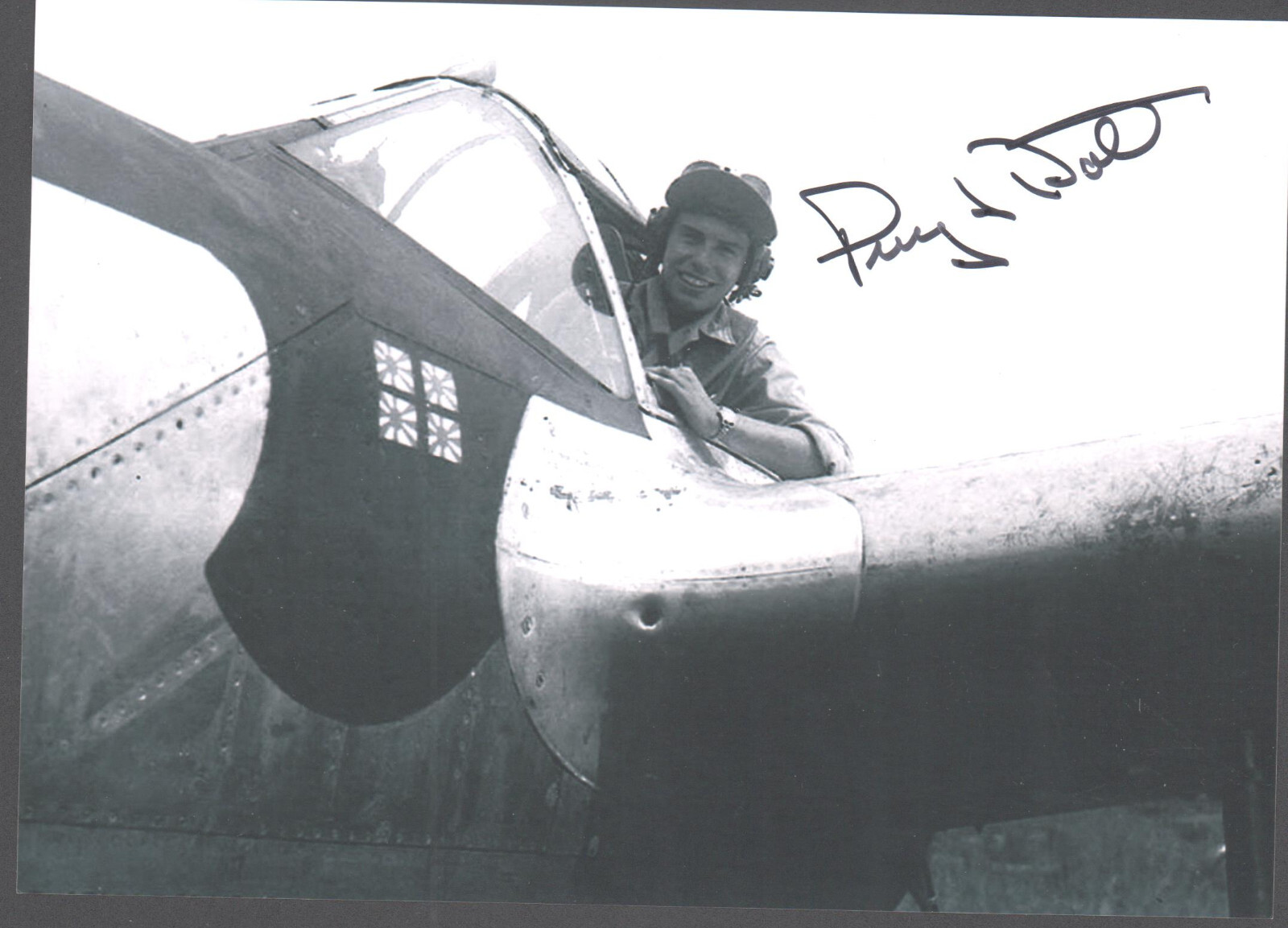 EXCELLENT BOLDLY SIGNED FIGHTER ACE PHOTO by "PERRY DAHL"! | eBay