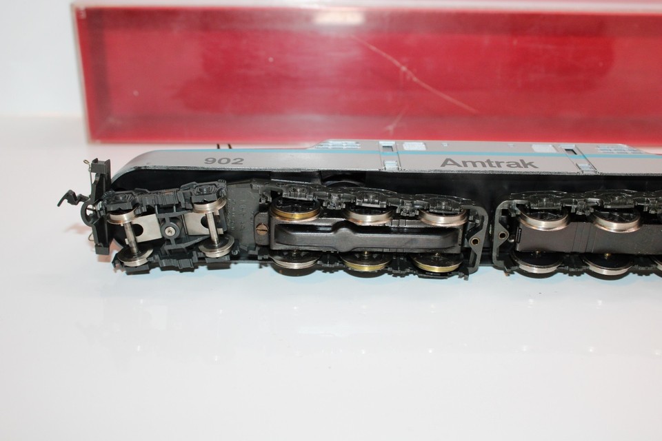 Rivarossi 1503 HO Scale GG1 Amtrak Silver/Red 902 Electric Loco With ...