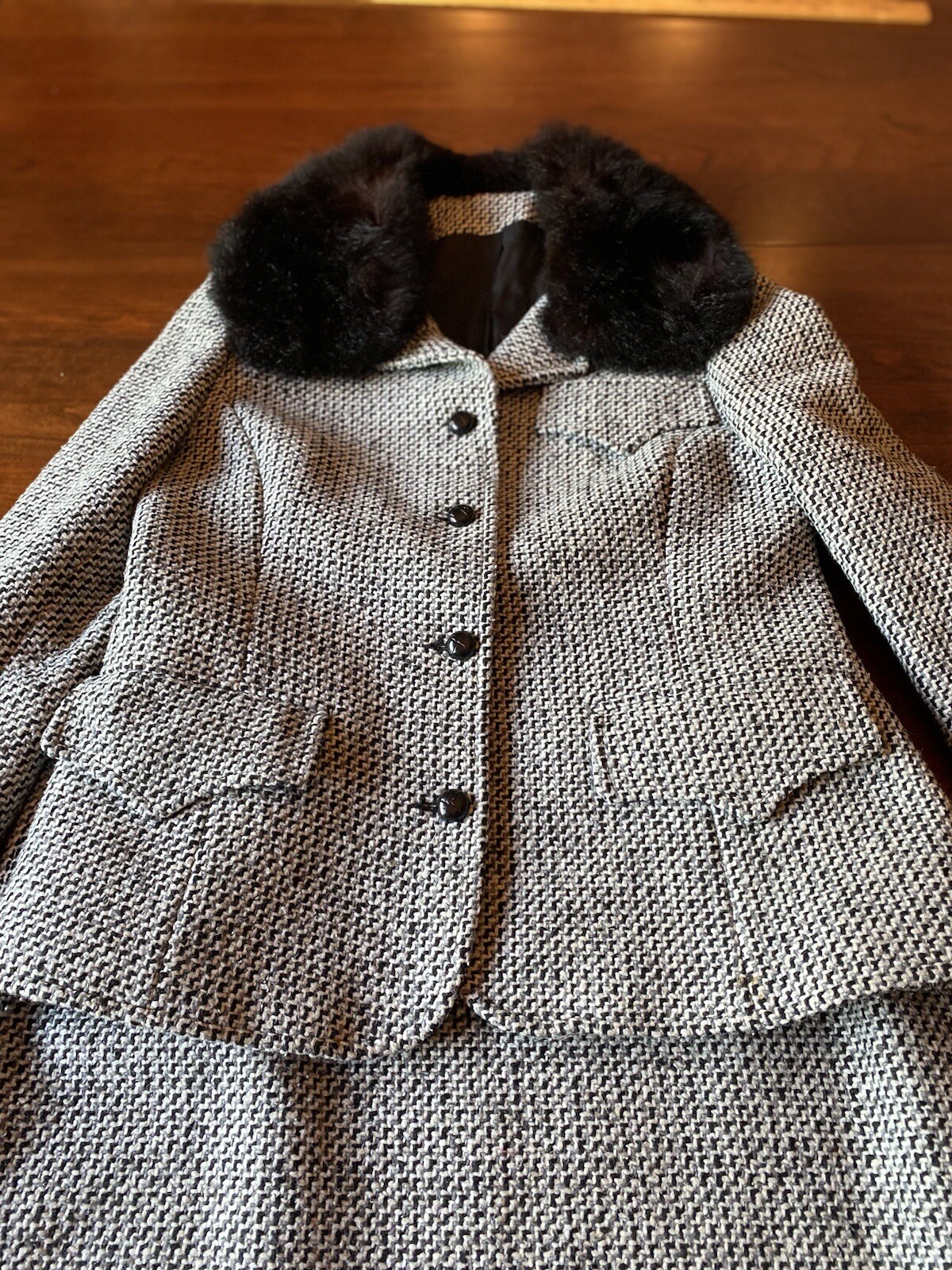 Vintage Tweed Skirt Suit Fur Collar Secretary Sz S/M… - Gem