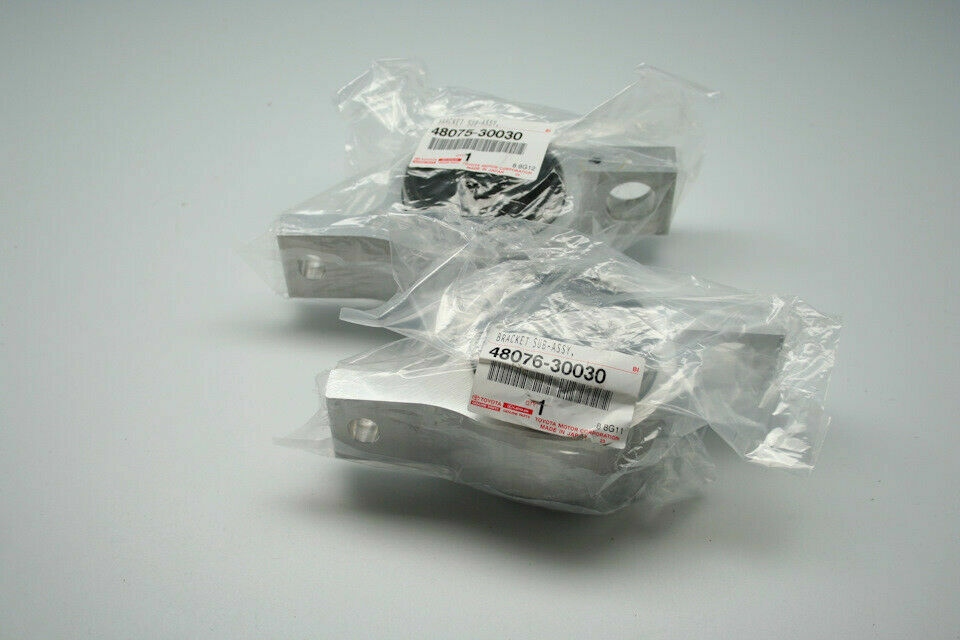 Genuine Lexus Front Lower Control Arm Bushing Set 48075-30030 48076 ...