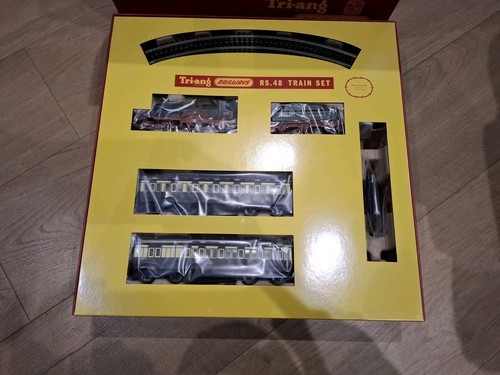 Hornby Tri-ang Railways Remembered: RS48 The Victorian Train Set ...