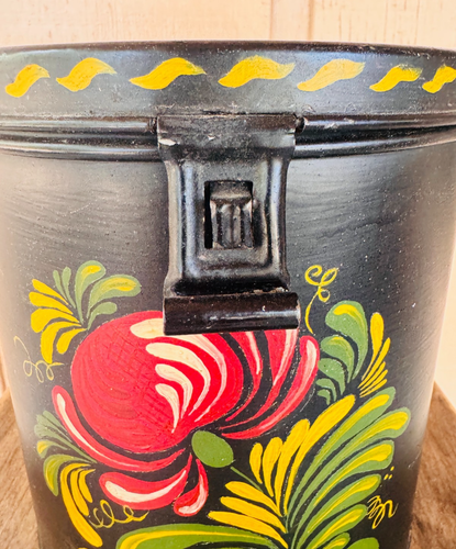 Large Vintage Kreamer Ware Painted Metal Tin with Hinge & Latch ...