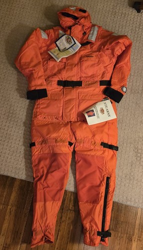 NEW - STEARNS COLD WATER BOUYANT SURVIVAL SUIT SIZE ADULT SMALL TYPE V ...