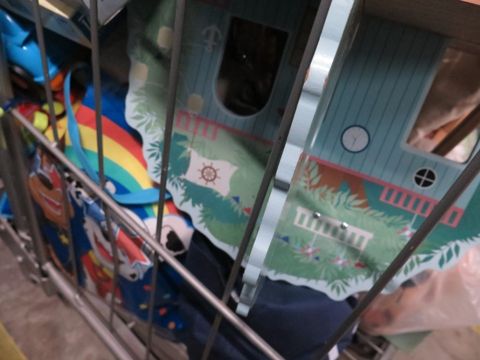 Bootsale Fair Market Car Boot Job Lot Games Toys Items Bundle Cage ...