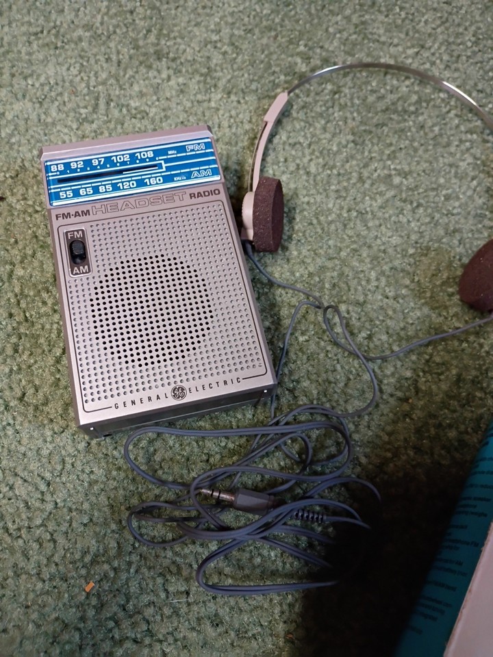 General Electric GE Headset Radio 7-1150 FM/AM Dual Function New Old ...